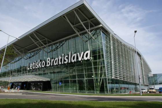AUTOBUS LETISKO BRATISLAVA - Lístok na Bus Odchody